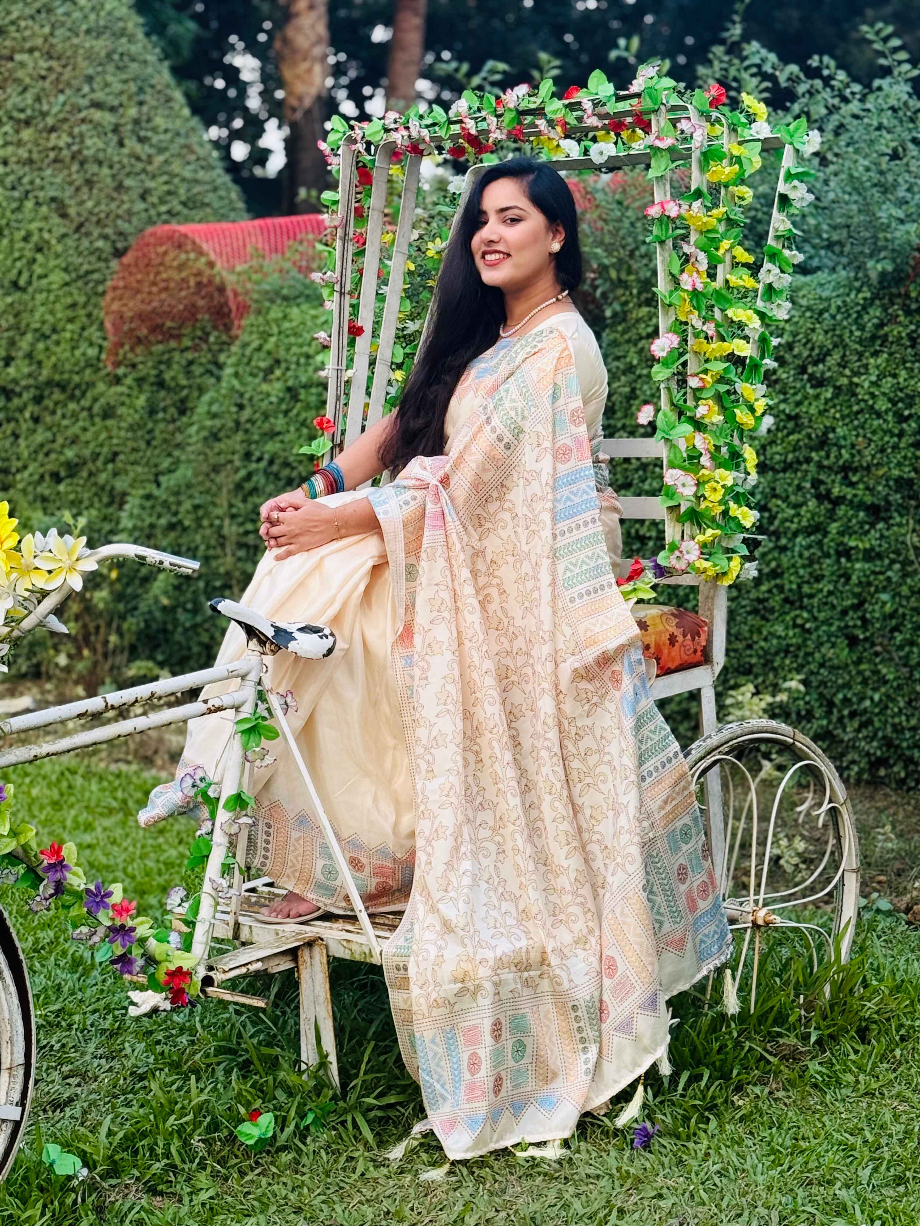 Japani Silk Saree Off White - RadiaFashion